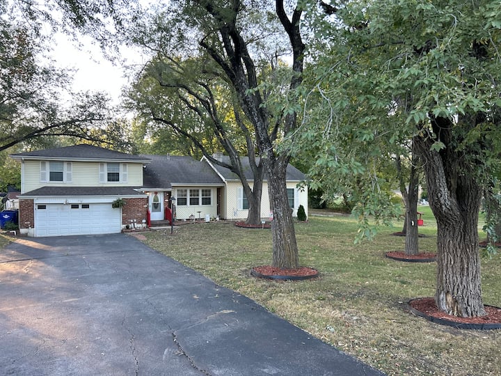 Olathe Hide Away - Frisco Lake