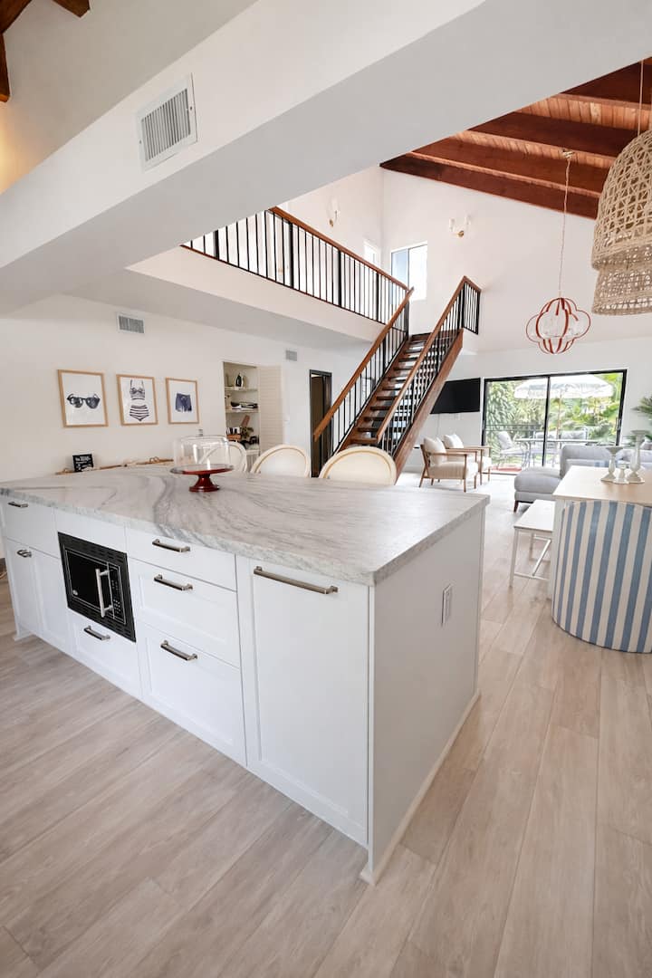 New Luxe Beach House 5 Min To Beach + Atlantic Ave - Delray Beach, FL