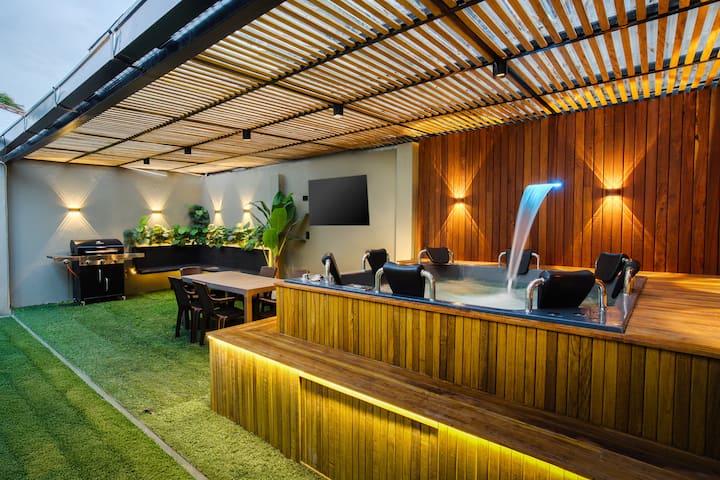 Casa De Lujo Laureles | Jacuzzi | 14pax | 5br | Ac - Medellín