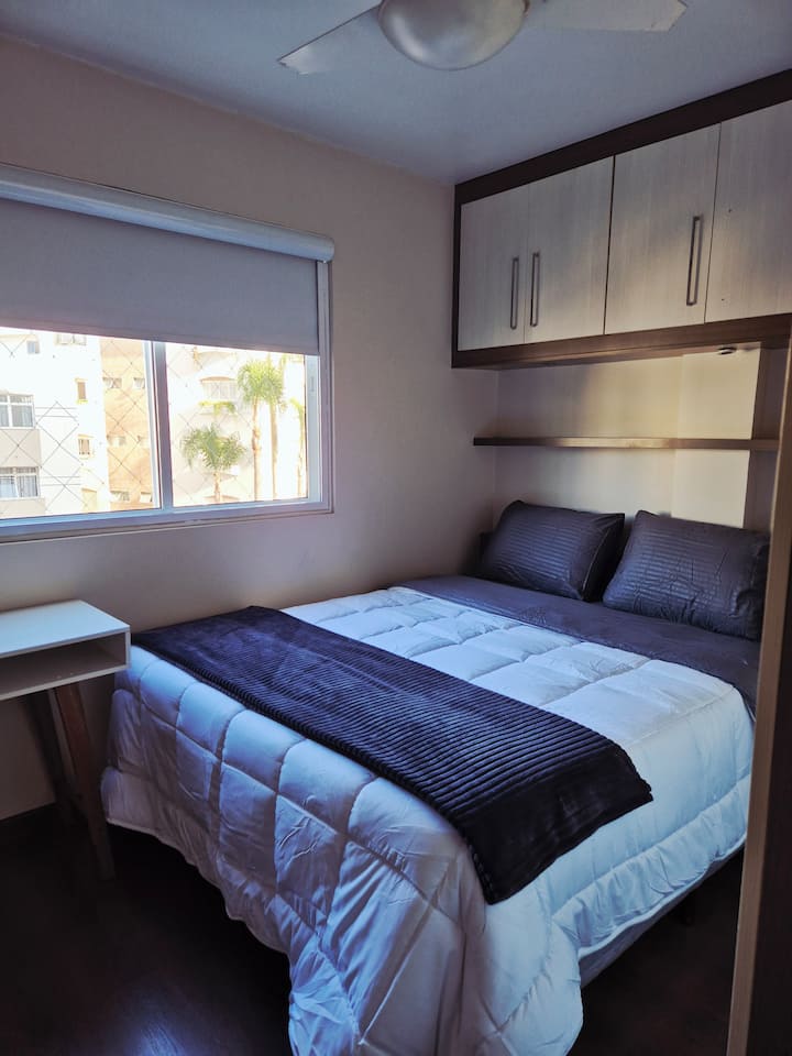 Apto Central 2 Quartos 2 Banheiros Garagem Wifi - Curitiba