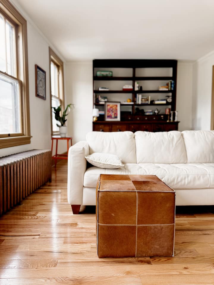 Upstairs - Everett, PA