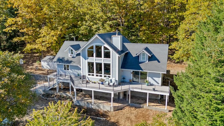 Mountain Heart - Epic View Of Mt. Shasta - Mount Shasta, CA