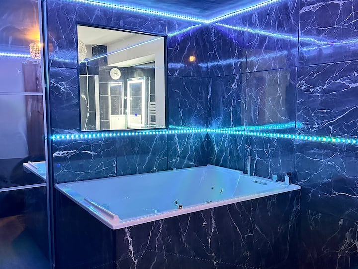 Appartement Luxueux Avec Jacuzzi - Cergy