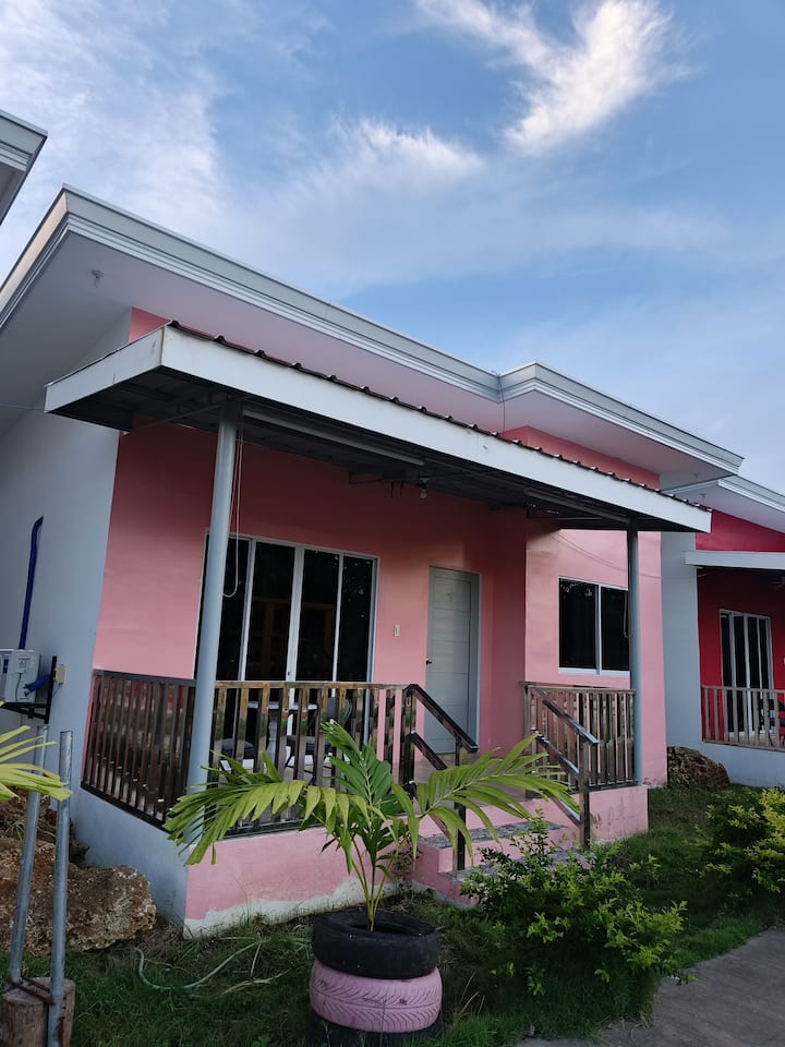 House #2
Houses With Pool, Jacuzzi
And Restobar. - Bantayan