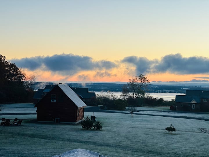 Seneca Sunrise Suite - Finger Lakes, NY