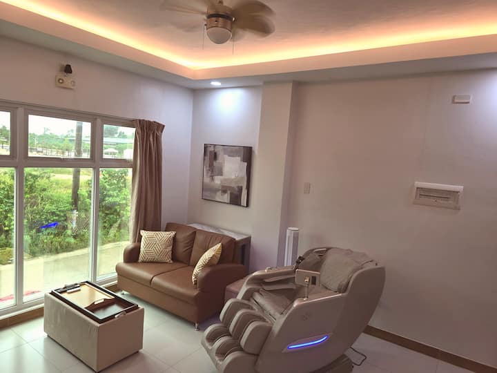 Xecutive Residence #2 : Queen Bed & Massage Chair - Tagbilaran City