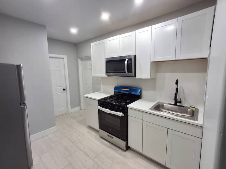 #2c-bright & Airy House At Condict St, Jc - Jersey City, NJ