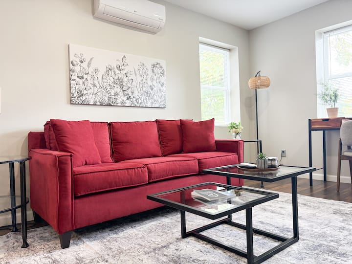 Relaxing 1 Bed; 2 Tv's By Xavier & City W/parking! - シンシナティ, OH