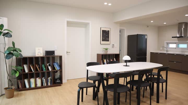 [구미역 도보5분] 금리단길에 위치한 '밍글스테이구미' <1층> - 원평동