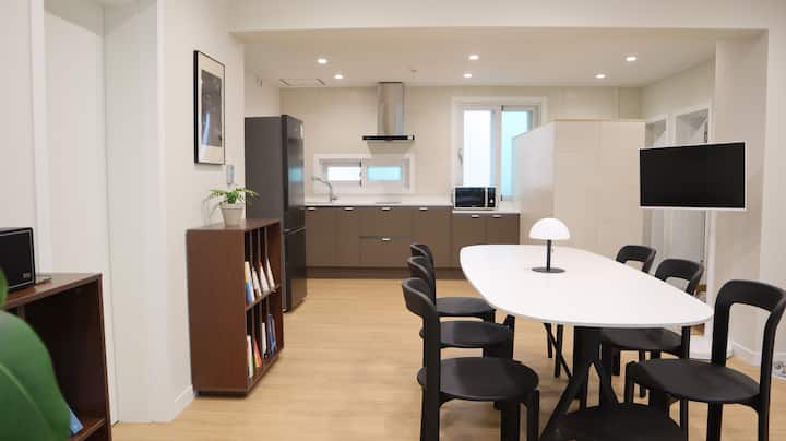 [구미역 도보5분] 금리단길에 위치한 '밍글스테이구미' <1층> - 상모사곡동