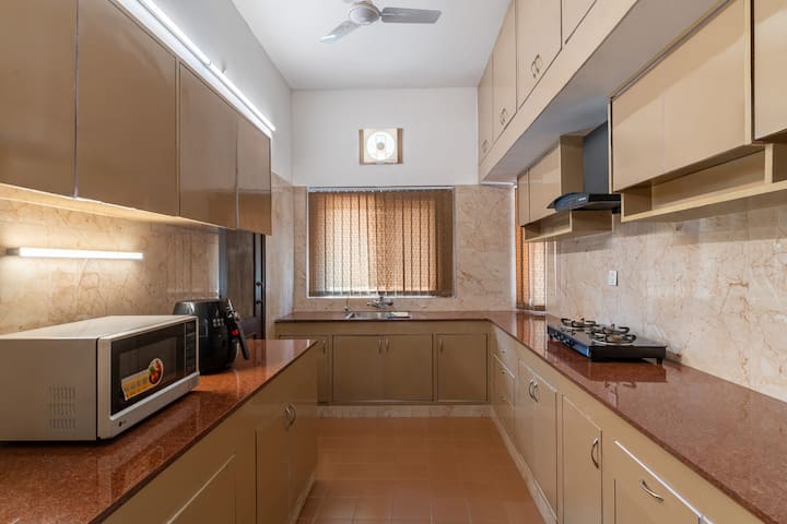 Stayvista At The Cityscape W/ Outdoor Pool - Delhi