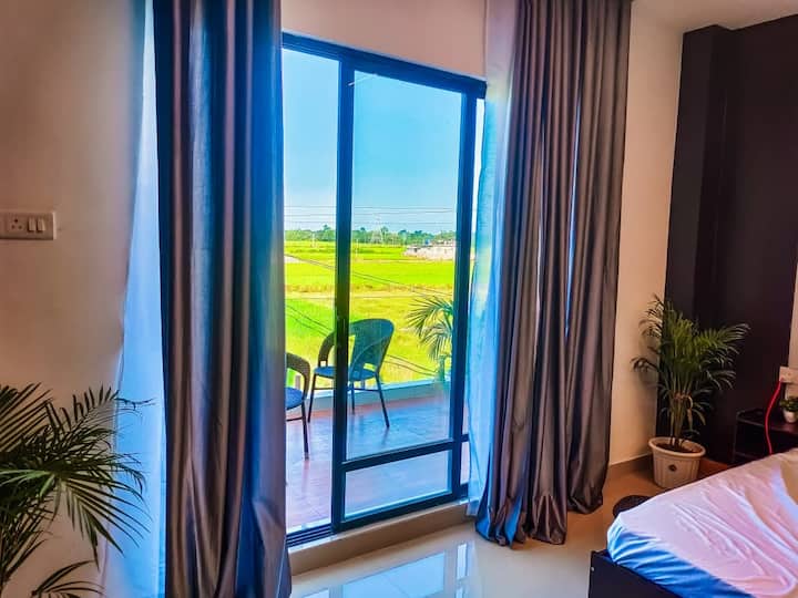 Saya's Abode Suite 4 (Premium) Breakfast & Balcony - Tezpur