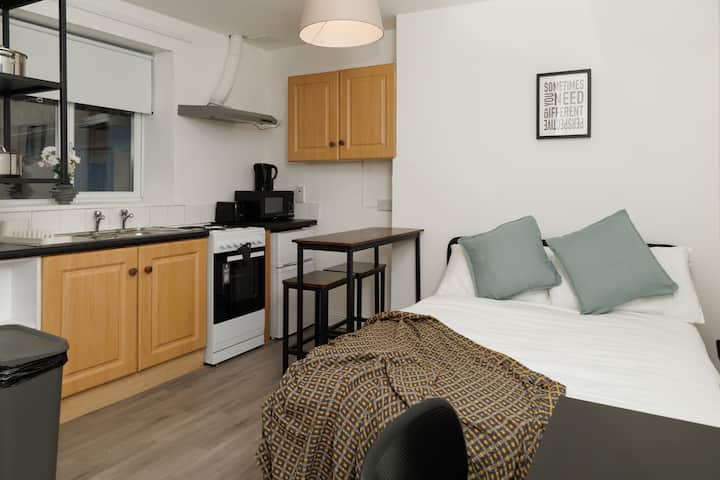 Snug Studio In Phibsborough - Dublin