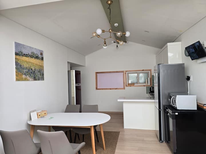 휘겔리 하우스
아늑하고 편안한 공간 - Busan