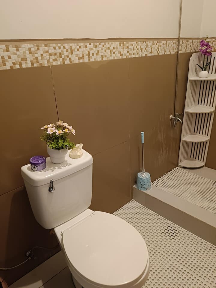 Rural Hyv - Jef Apartelle
Your Cozy Rural Retreat - Iba