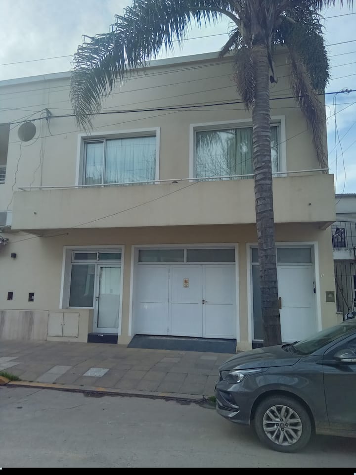 Departamento Céntrico Lobos - Lobos