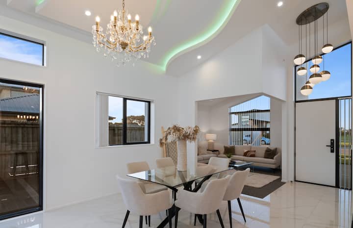 Little Gem Retreat — Luxury Stay Near City & Shops - Rolleston