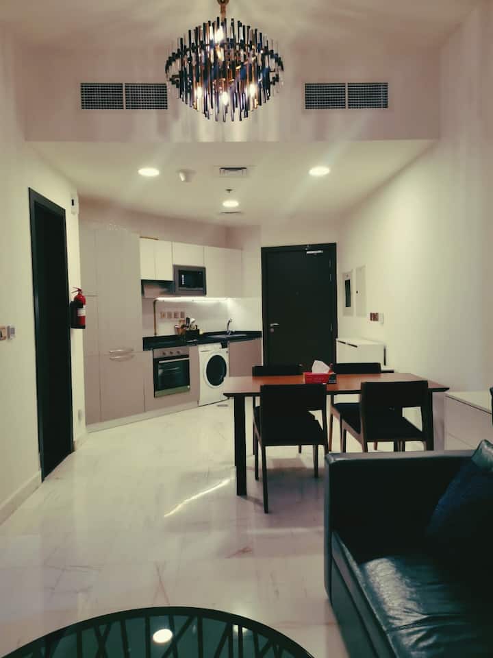 1bed Apartment Near Downtown - Dubai