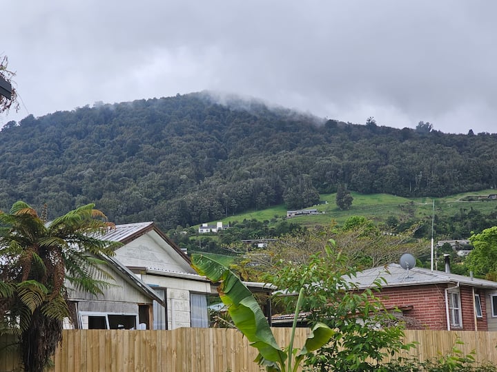 Cosy 4-bedroom Getaway Near Rotorua’s Attractions - Rotorua
