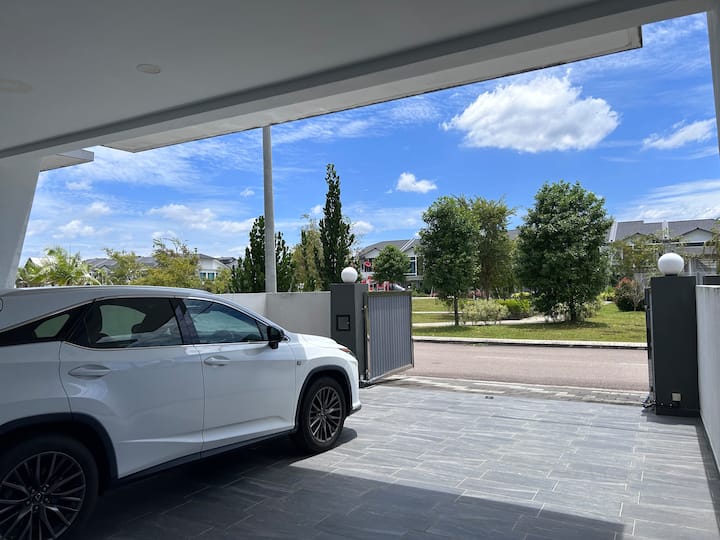 Spring Home-park View Stay - Kluang