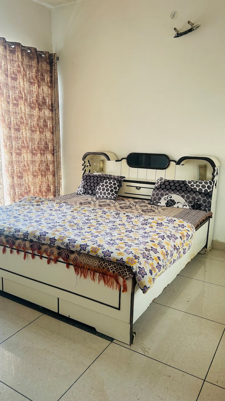 The Village Villa – Spacious Rural Getaway - Karnal