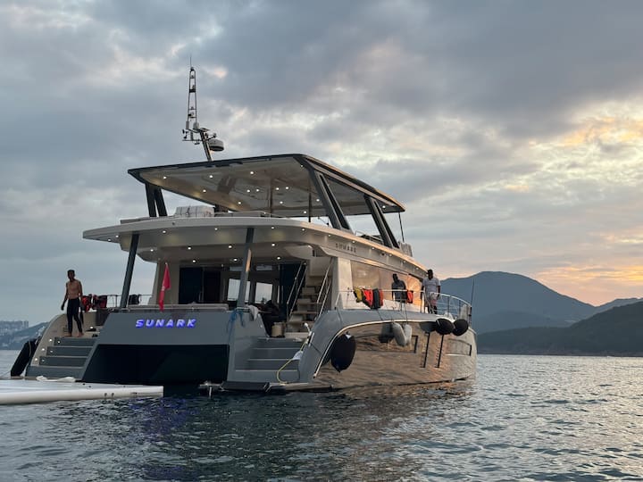 三卧室雙體電動遊艇 - Hong Kong