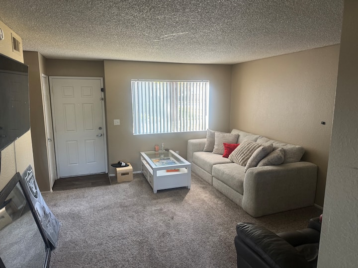 “Peaceful Getaway Apartment | 5 Min To Riverwalk” - Riverside, CA