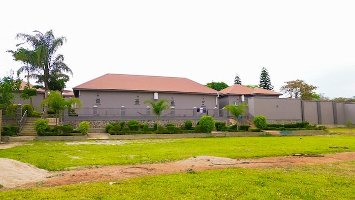 Comfortable Stay At Paramount Lodges- Mzimba - Malawi