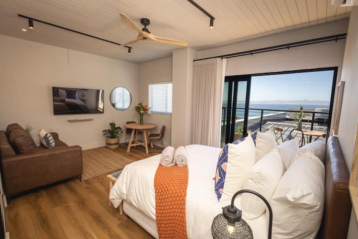 Waterfront Studios, Hermanus Waterfront Apartments - Hermanus