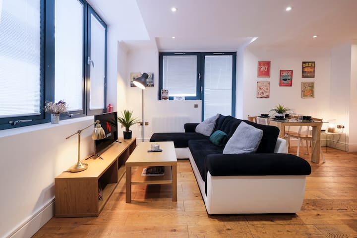 City Centre, Spacious, En Suite, Free Wi-fi - Brístol