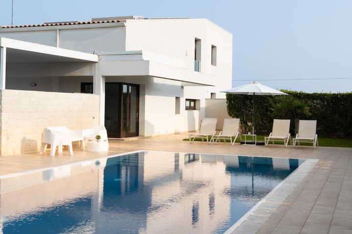 Villa Casmene | Exclusive Pool | Free Parking - Marina di Ragusa