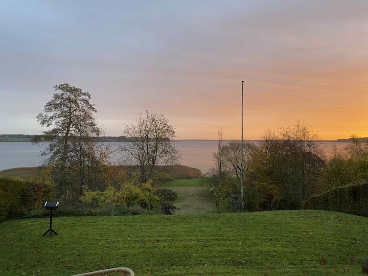 Sommerhus Med
Fantastisk Udsigt Og Masser Af Ro - Denmark