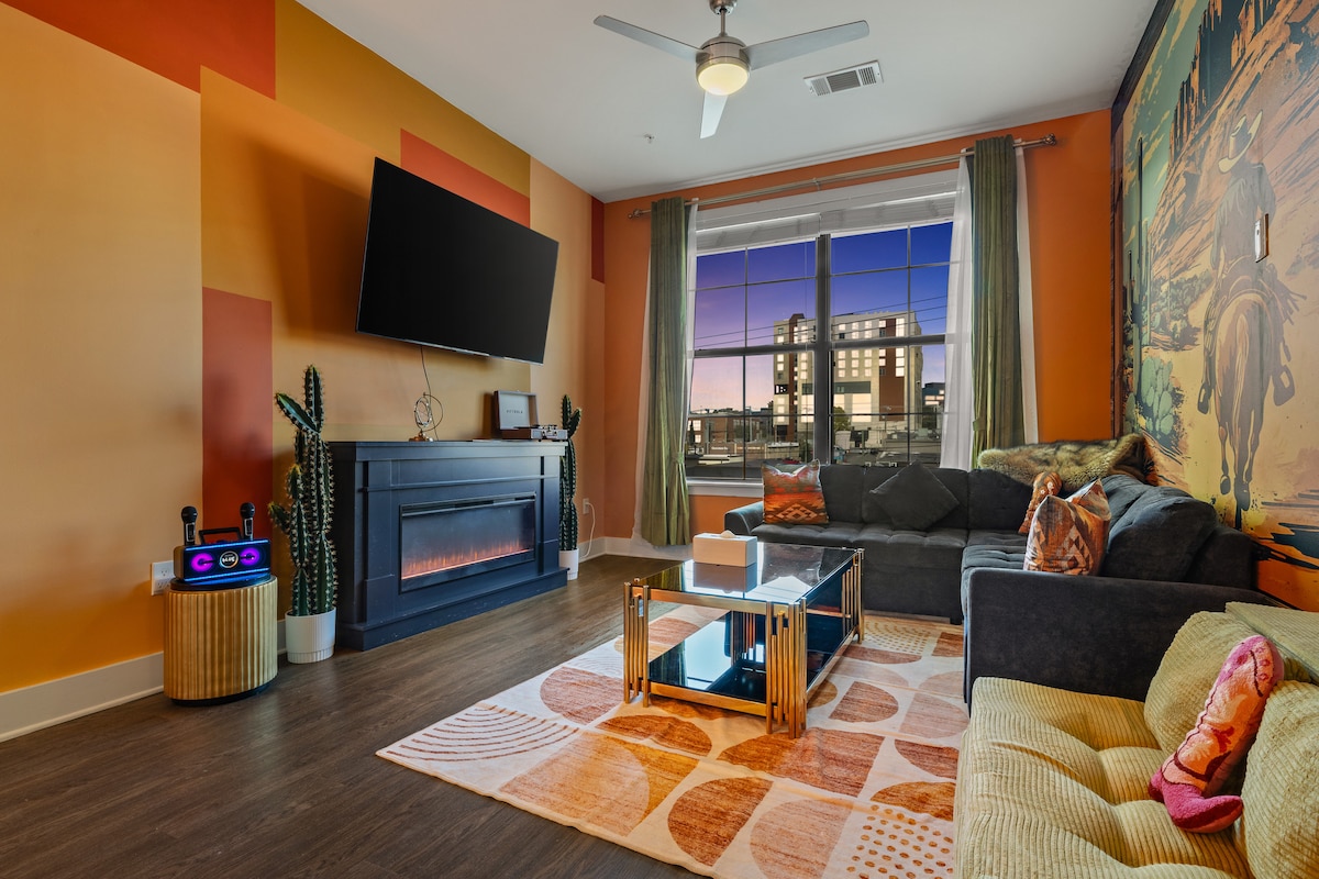 The Wild West Saloon 8 Mins Walk to DT Free Park - Apartments for Rent ...