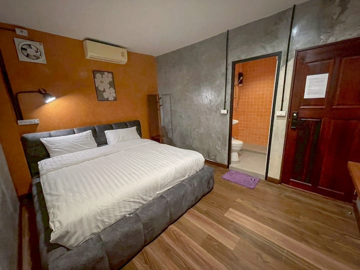 ลอฟ์ทใจกลางเขตพระนคร ใกล้วัดพระแก้ว พระราชวัง Mrt - Thailand