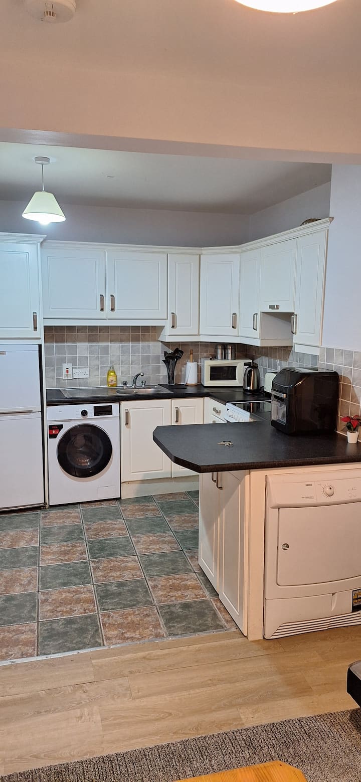 A1 Apartment Right In The Middle Of Loughrea. - Loughrea