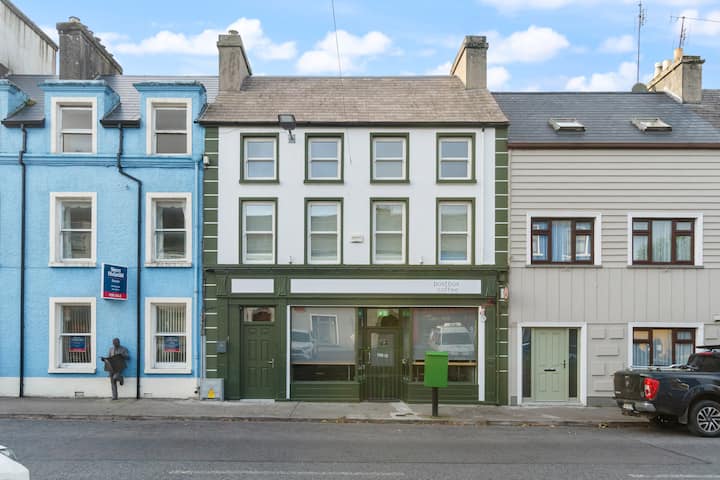 Postbox Guesthouse - Knock