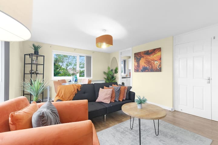 Modern 2 Bed Apt. With Parking – Broadlands Court - Bracknell