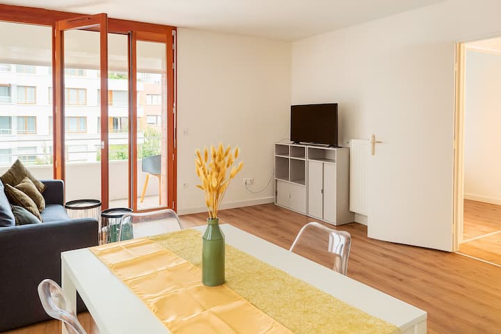 Appart Neuf 2 Ch. – 7 Pers., Terrasse, Parking - Porte de Paris, Saint-Denis