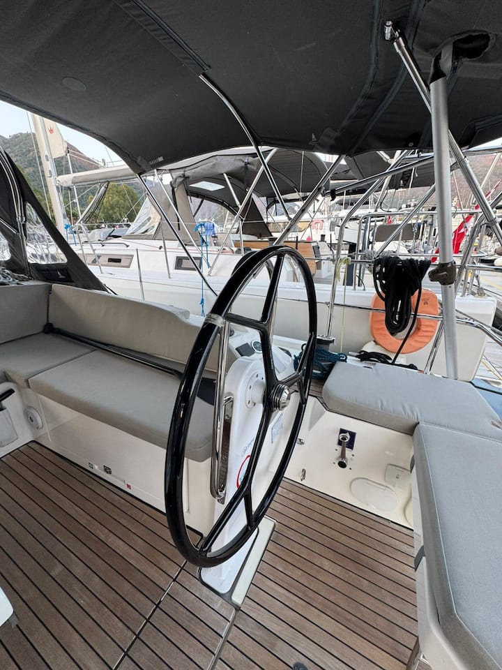 3 Kabin, 2 Tuvalet Ve Dus Toplam 6 Kisi Konaklama - Adaköy