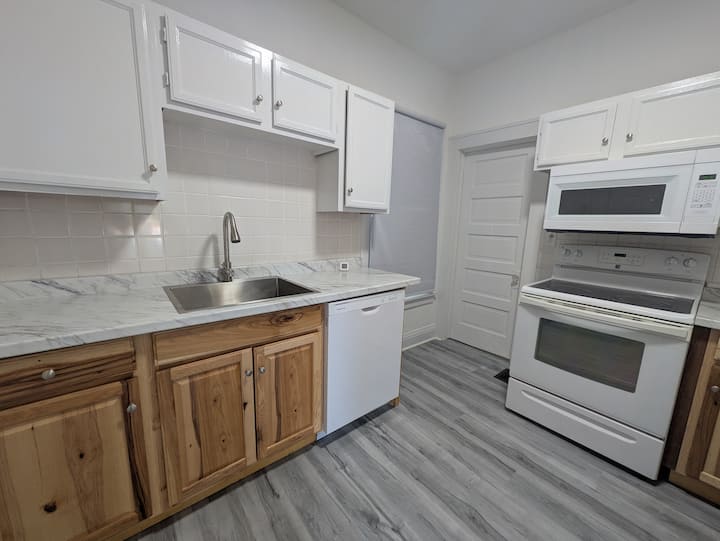 Charming Downtown Corinth Home - Corinth, NY