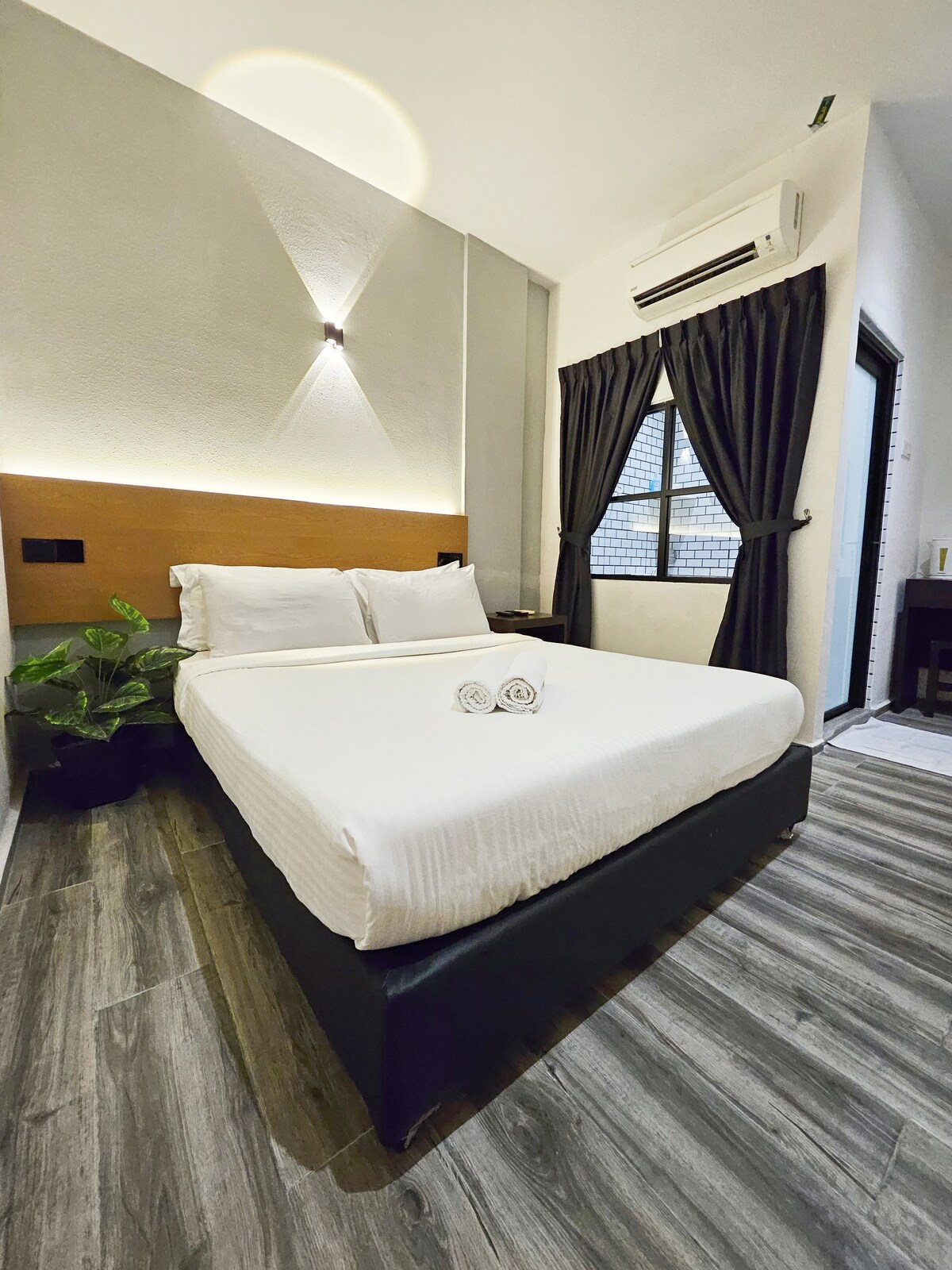 Georgetown Inn by Sky Hive - Standard Double Room - Hotels for Rent in George Town, Penang ...