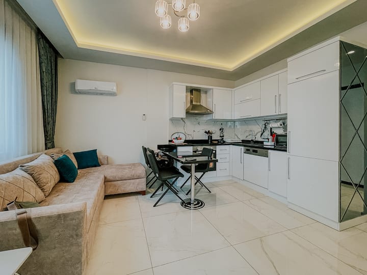 Квартира рядом с пляжем Клеопатра и фуникулёром - Alanya