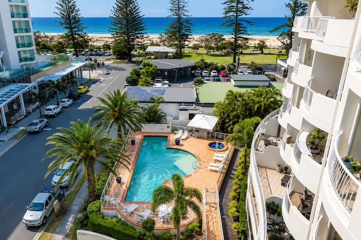 Beach Oasis In Kirra Beach Sleeps 5 - Coolangatta