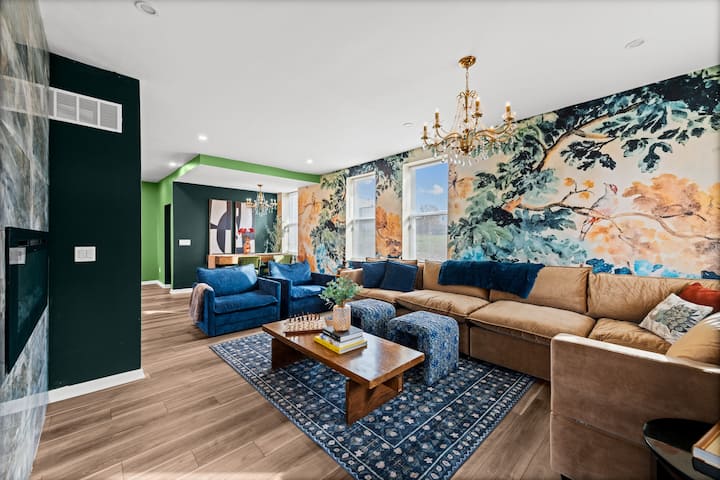 *New!* Fire, Hottub, Games-sleeps 14! - Cincinnati