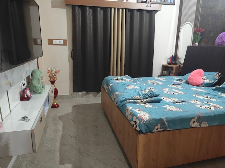2bhk | Clear 15 Mins From Assi & Namo Ghat - Mughalsarai