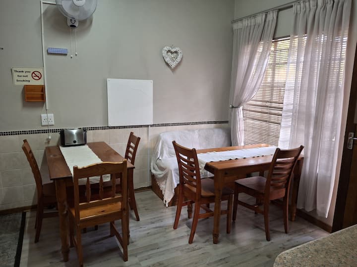 Duinerus Self-catering Accommodation: Family Unit - Bloemfontein