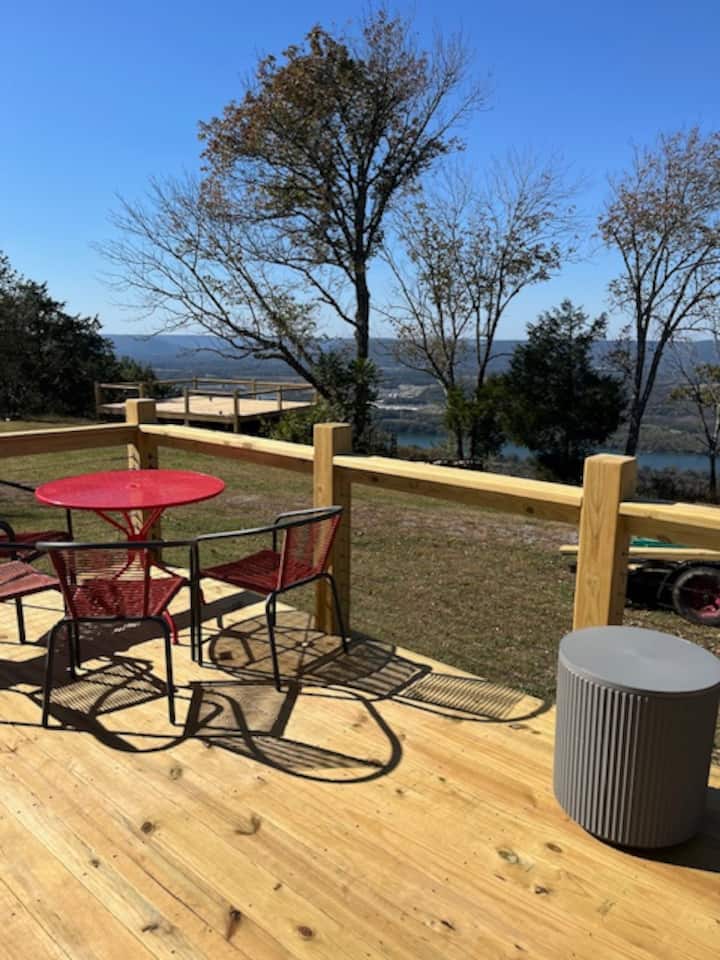 Robin’s Roost • Tiny Home W/ Hot Tub & Bluff Views - Alabama