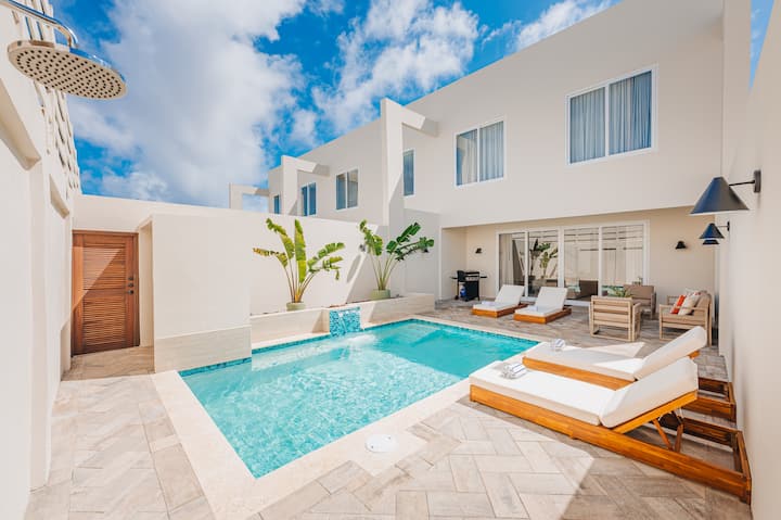 Steps From The Shore: 4 Br Villa By Bocobay - Aruba