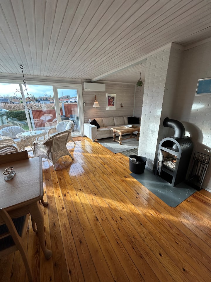 Hyggeligt Sommerhus Tæt På Strand, By Og Natur - Juelsminde