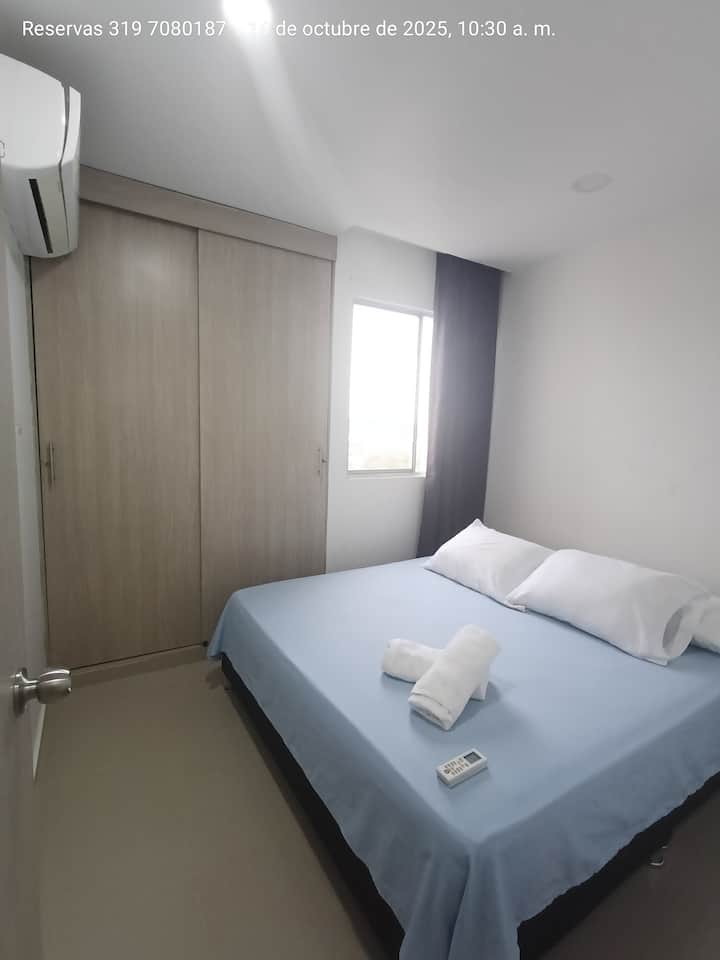 Cómodo, Cerca A La Playa Con Excelente Ubicación - Cartagena, Colombia